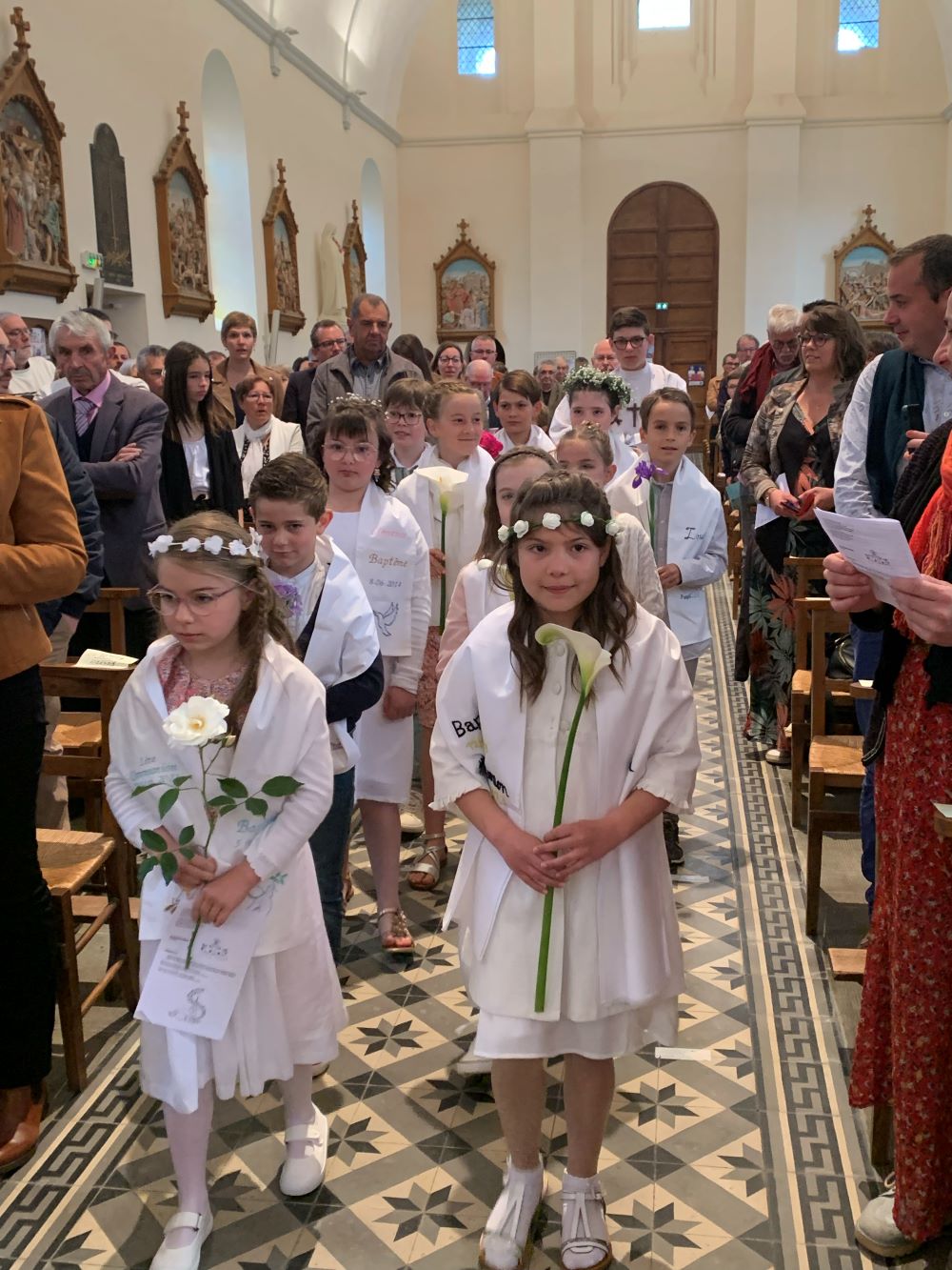 Mai 2023 : Première communion (paroisse Saint Hilaire en Vihiersois ...